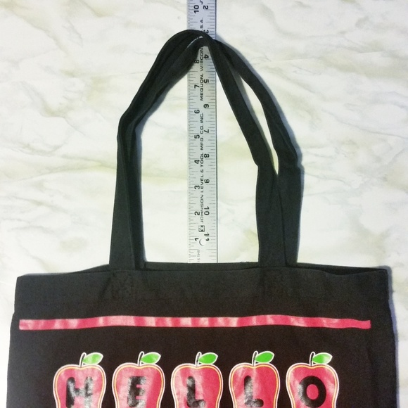 Hello Kitty | Bags | Vintage Hello Kitty Big Apple Ny Black Tote Bag ...